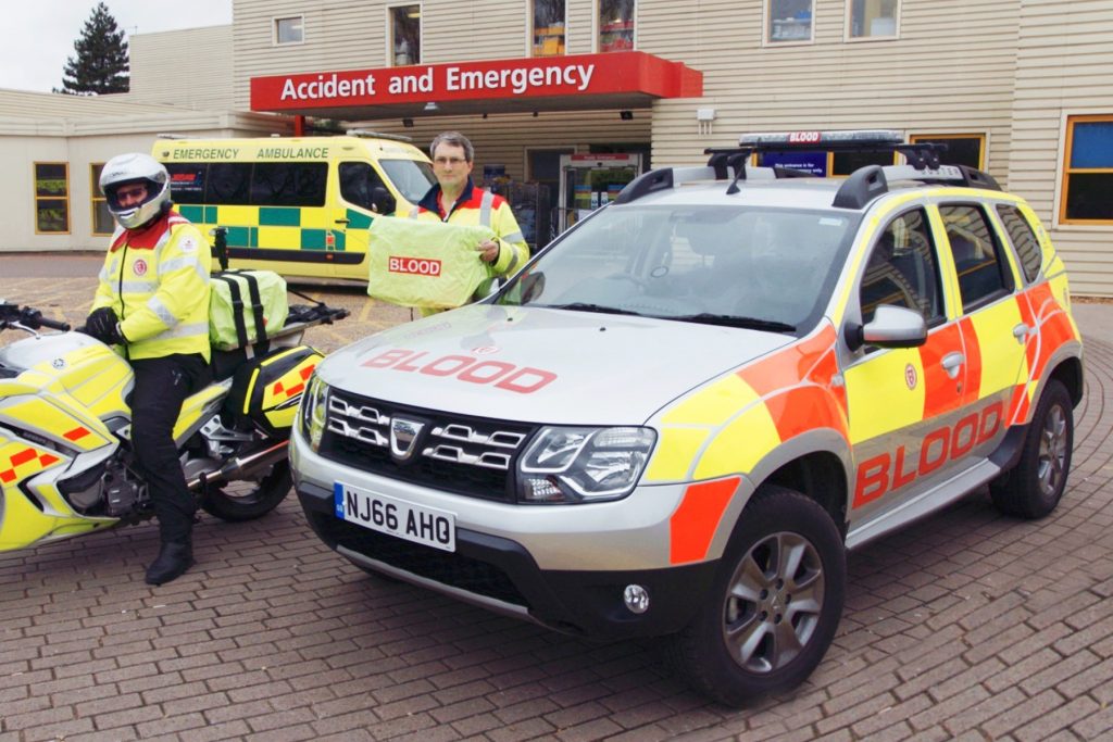 Dacia Duster 4×4 to the rescue – Automotive Blog