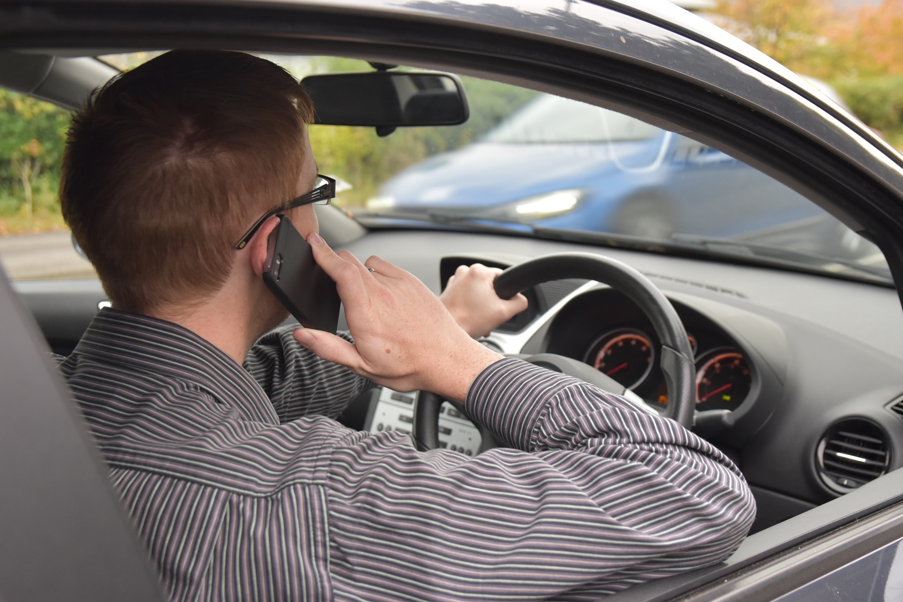 Millions still flouting mobile phone driving law – Automotive Blog