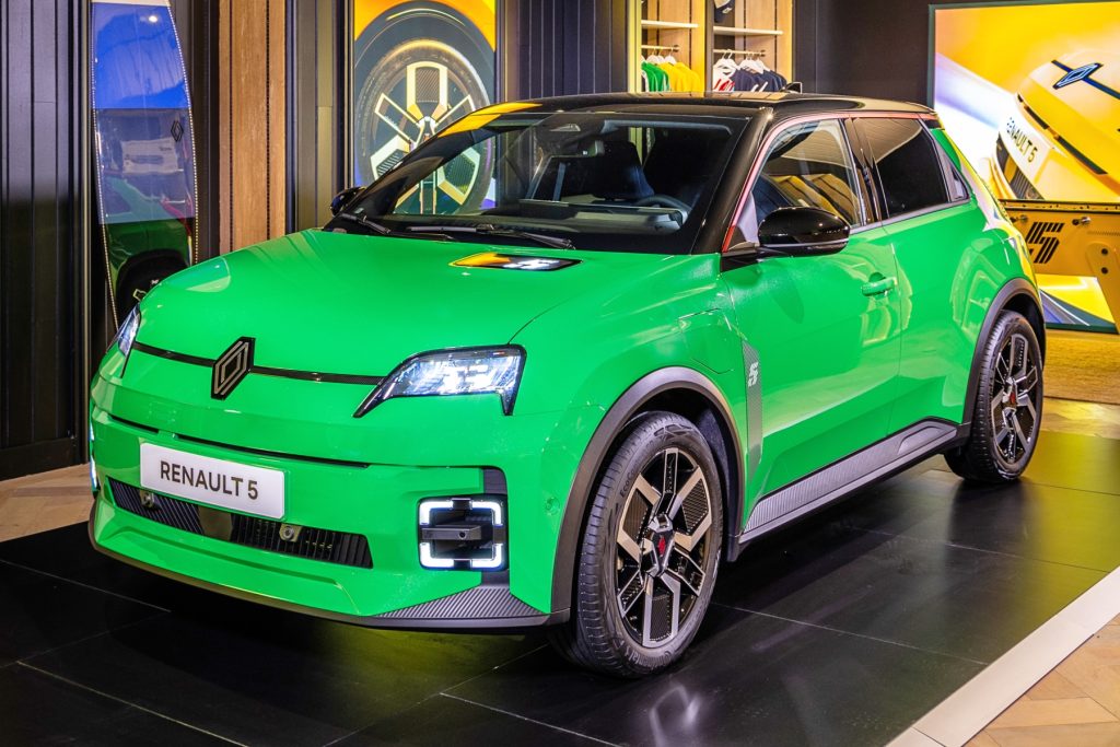 Renault opens pop-up store at London’s Westfield Shopping Centre ...