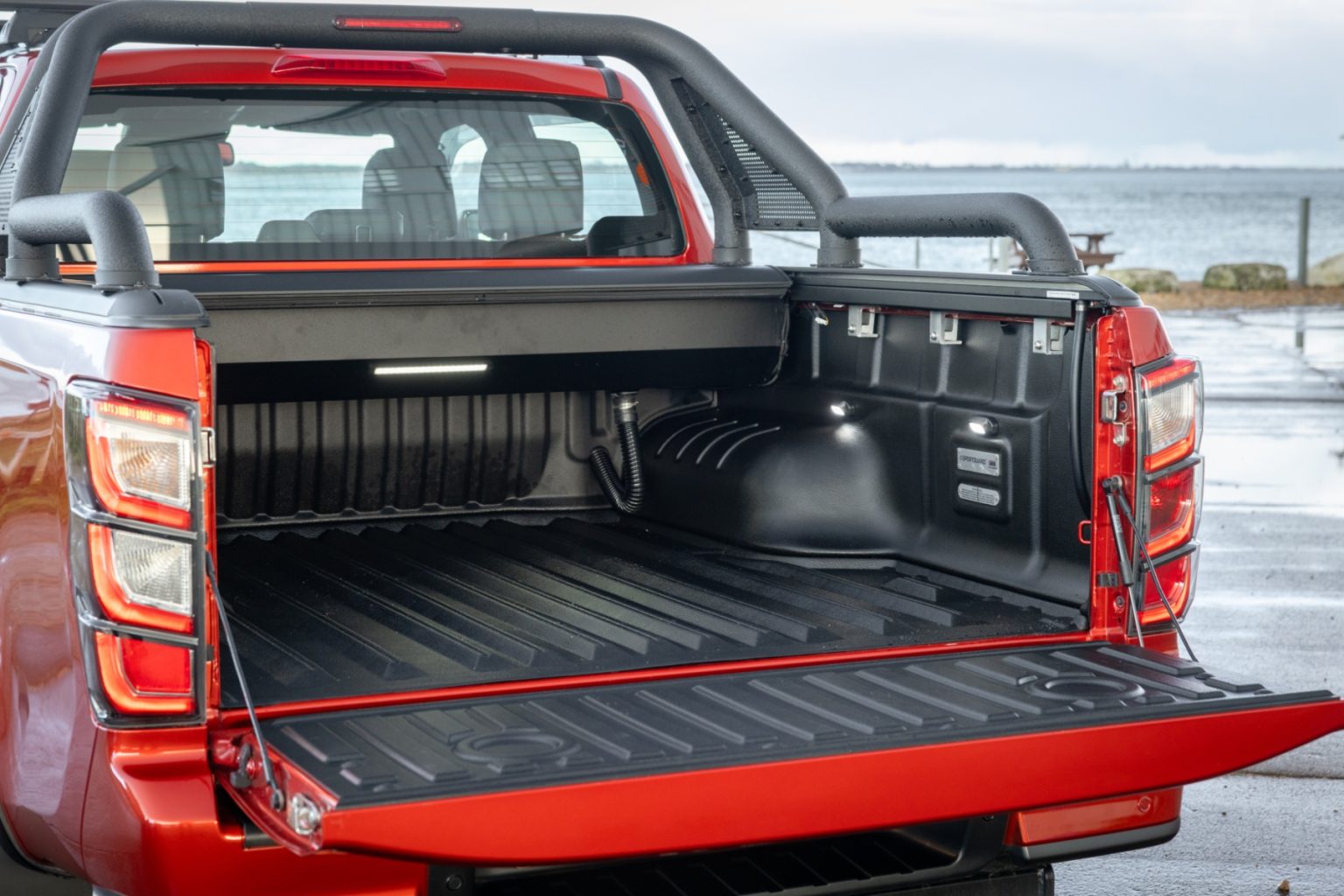 Isuzu D-Max V-Cross review – Automotive Blog