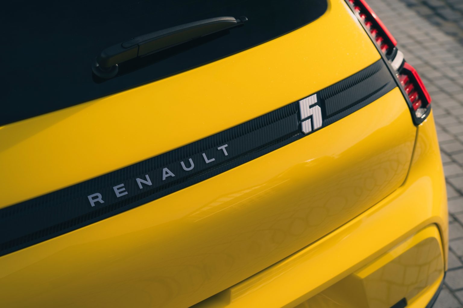 Renault 5 review – Automotive Blog
